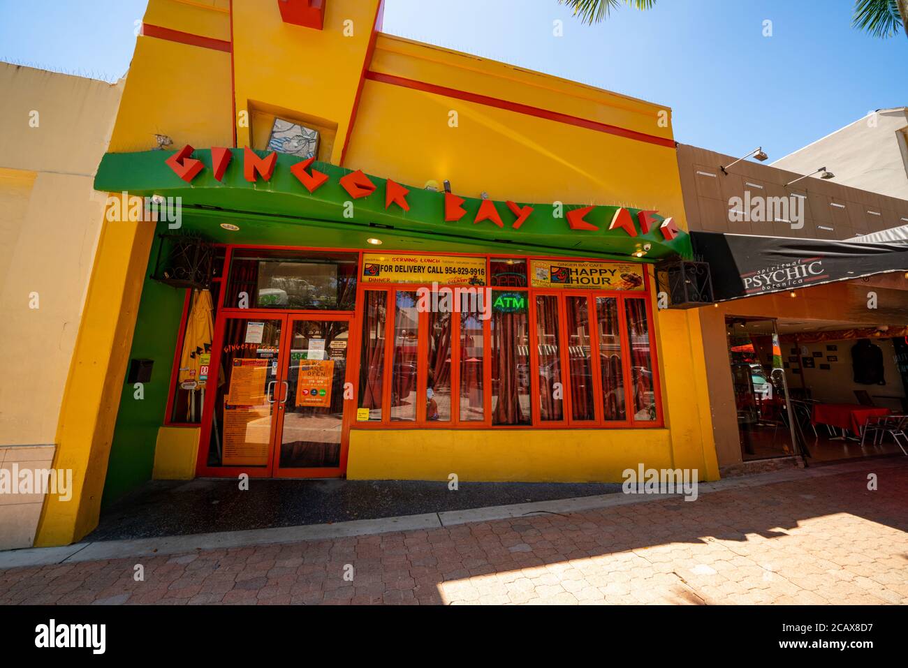 Ginger bay cafe hi-res stock photography and images - Alamy