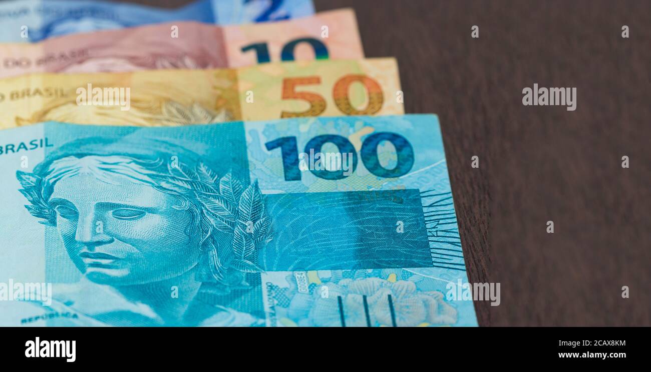 Closeup of varied values of Brazilian money Stock Photo - Alamy