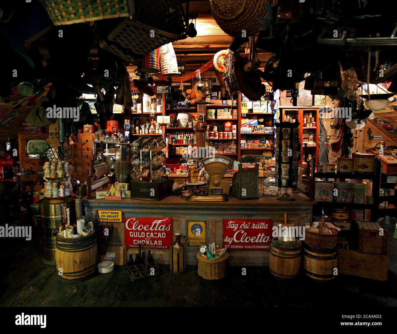 An old country store. Photo Jeppe Gustafsson Stock Photo - Alamy