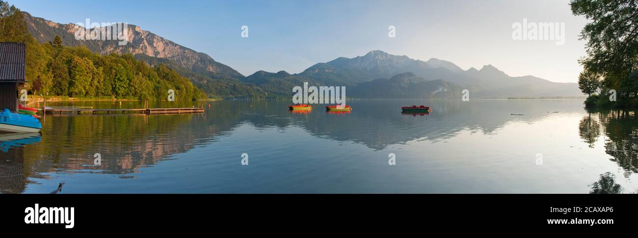 geography / travel, Germany, Bavaria, Kochel am See, the Lake Kochel (Kochelsee) with Jochberg ...