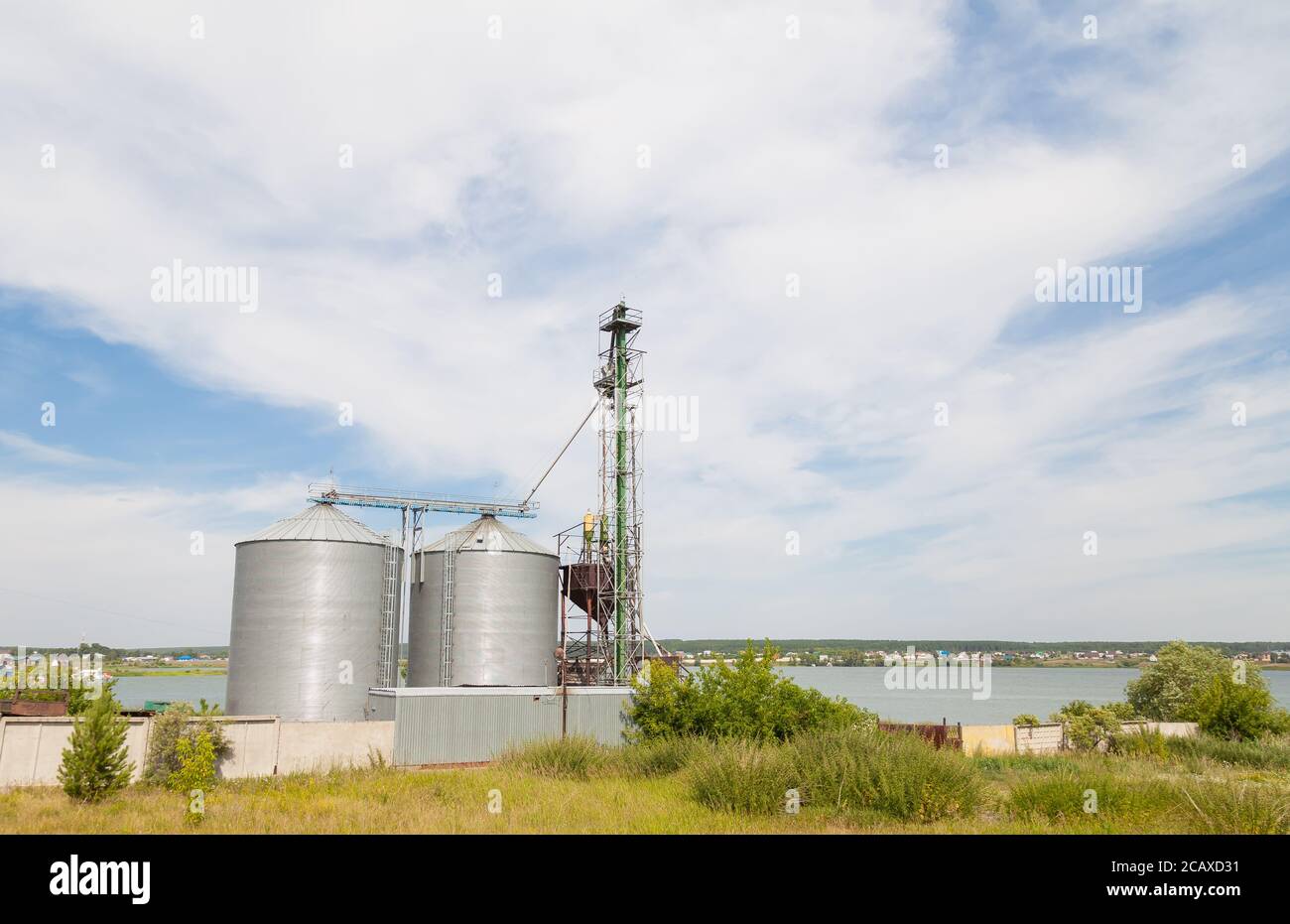 Two tanks for storing and pumping bulk products - grain, compound feed ...