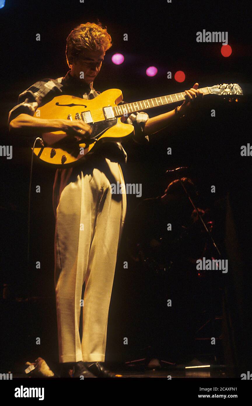 Nick heyward singer hi-res stock photography and images - Alamy