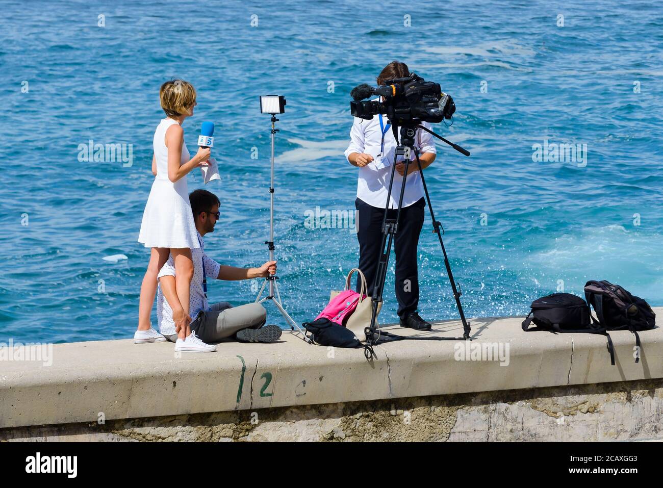Telecinco reporter hi-res stock photography and images - Alamy
