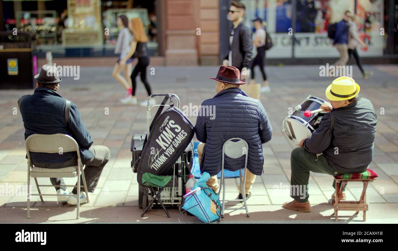 Gypsy and street hi-res stock photography and images - Alamy