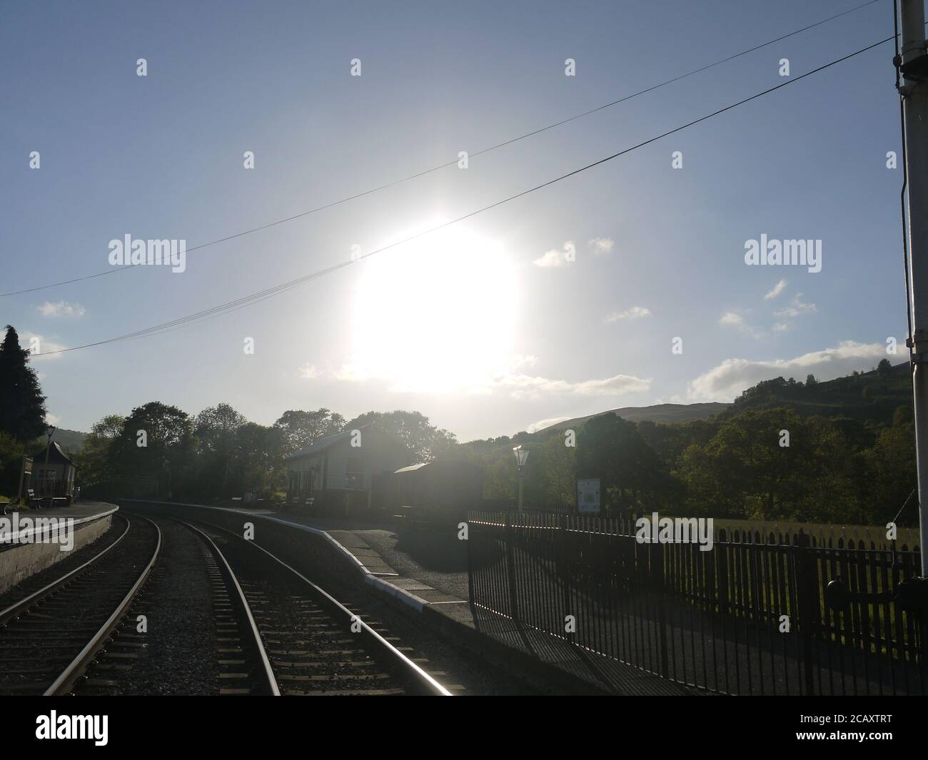 Train platform sunset hi-res stock photography and images - Alamy