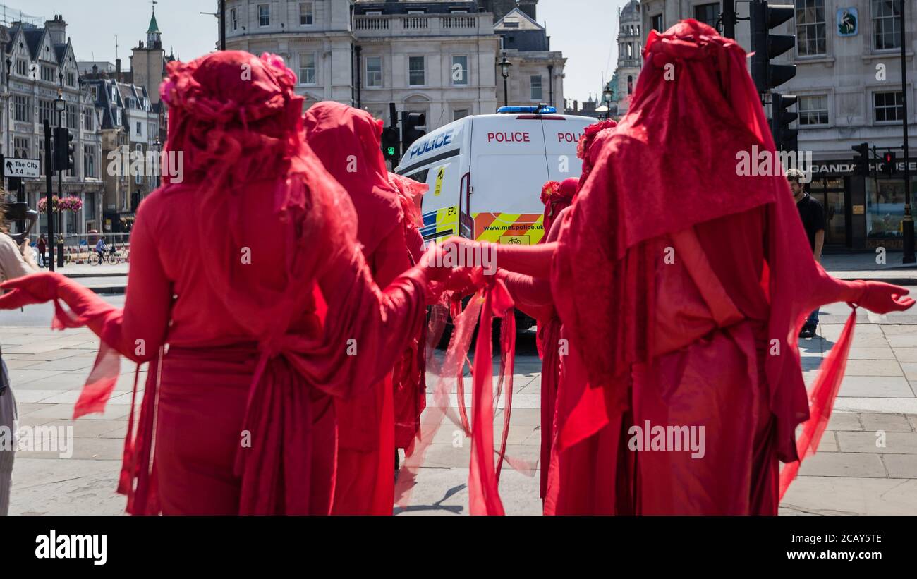 Red Rebels of Extinction Rebellion demonstrate in Trafalgar Square ...