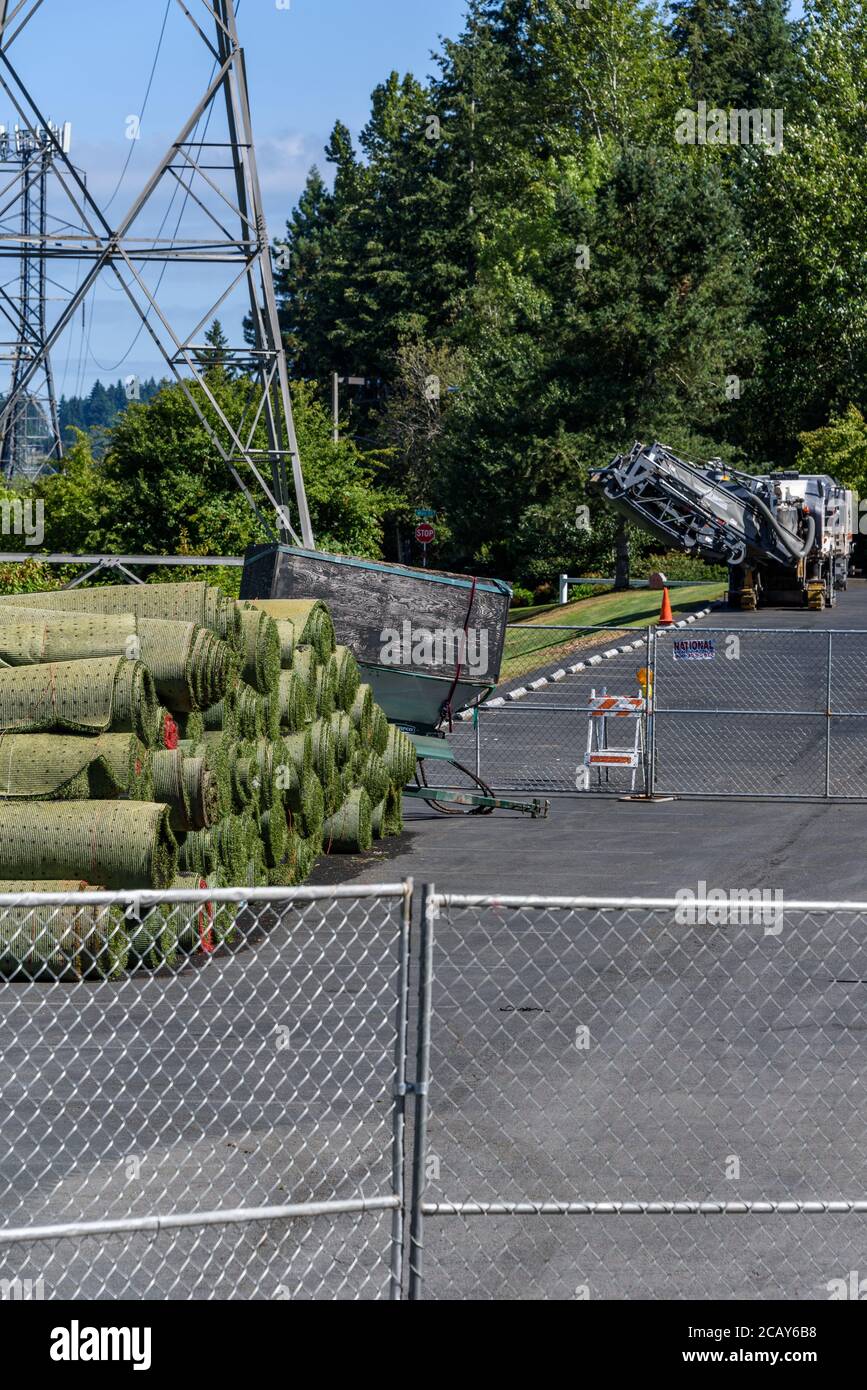 BELLEVUE, WA/USA – AUGUST 2, 2020: Wilburton Hill Park parking lot ...