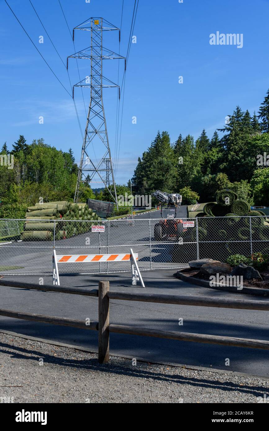 BELLEVUE, WA/USA – AUGUST 2, 2020: Wilburton Hill Park parking lot ...