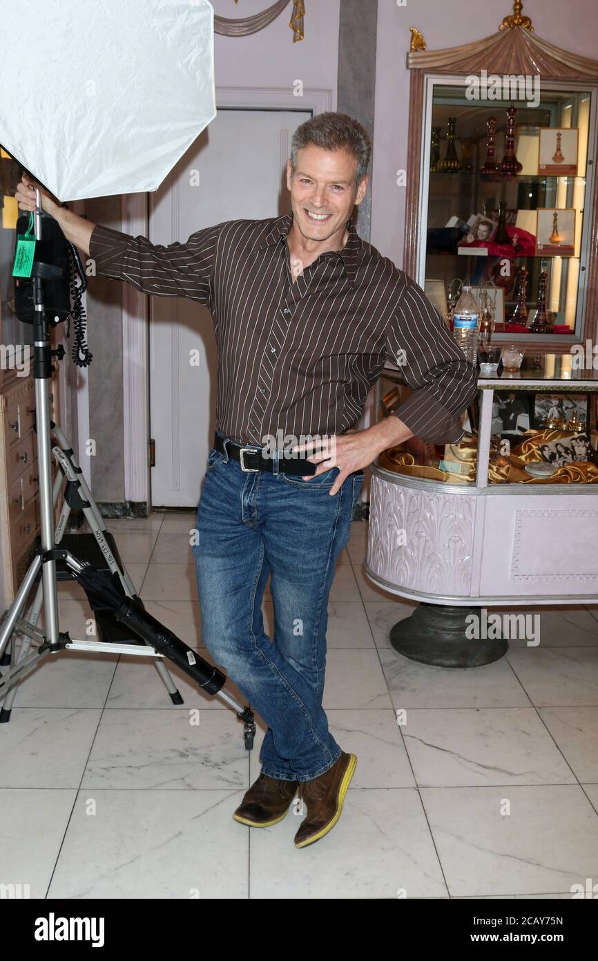 LOS ANGELES - AUG 21: Kevin Spirtis at the Barbara Eden Tribute ...