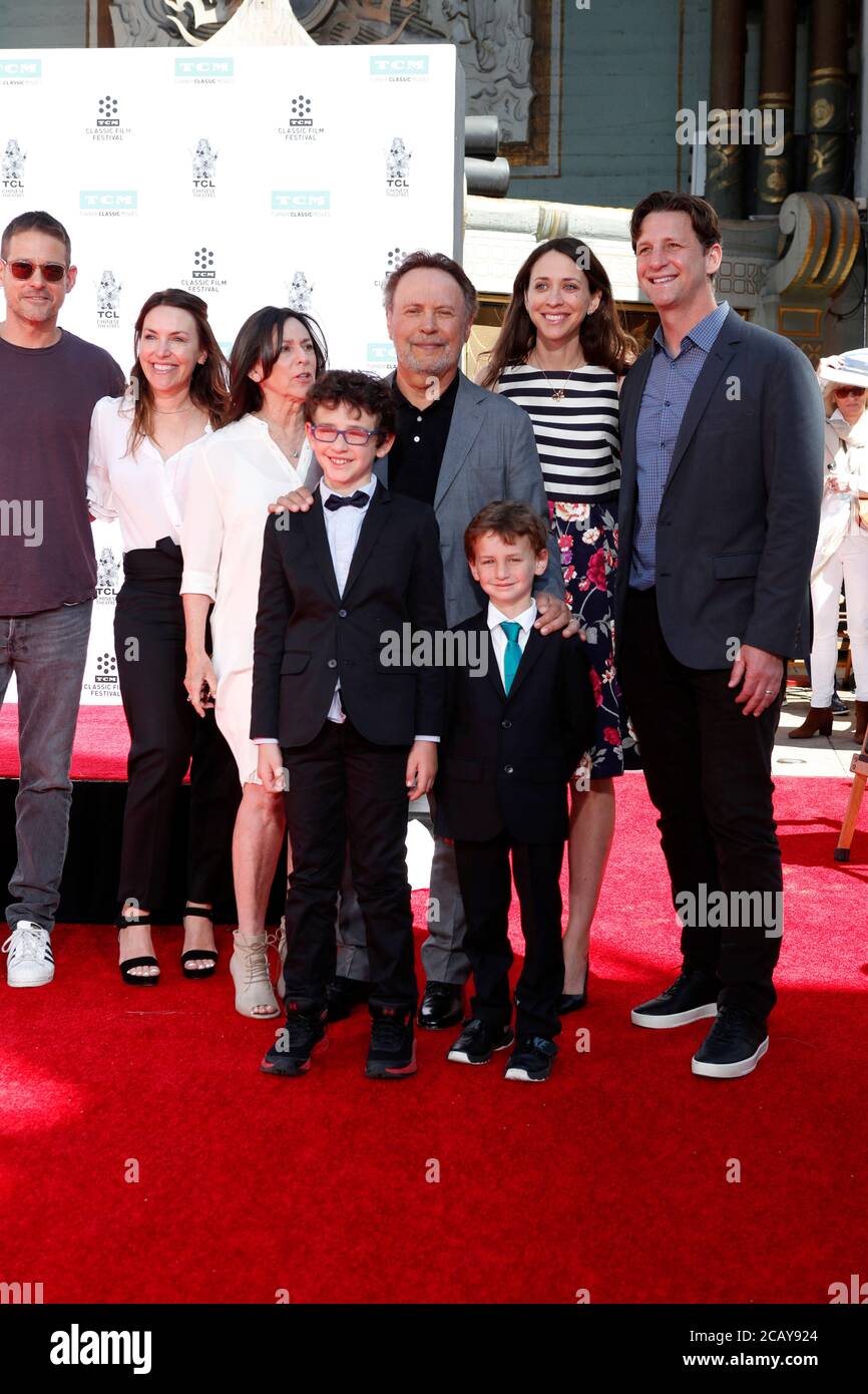 LOS ANGELES - APR 12: Billy Crystal, Janice Crystal, family at the ...