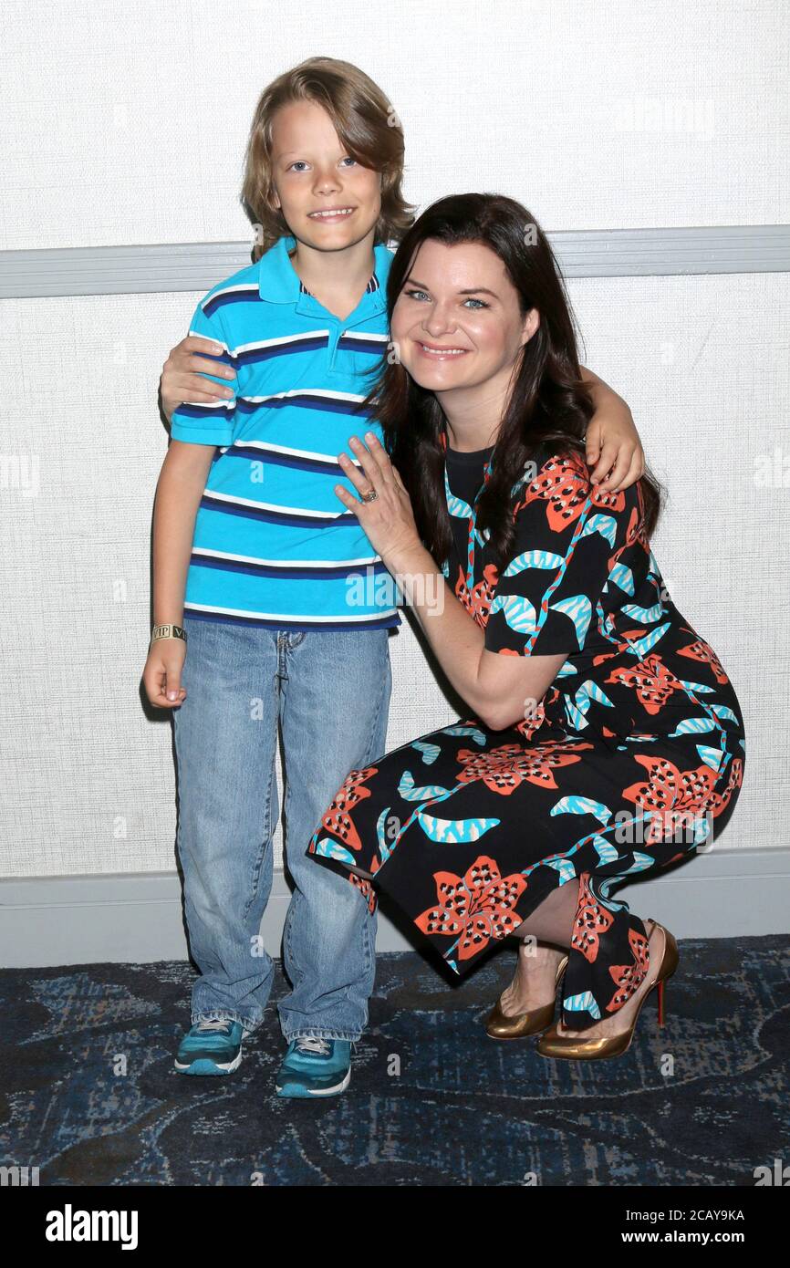 LOS ANGELES - JUN 22: Finnegan George, Heather Tom at the Bold and the ...
