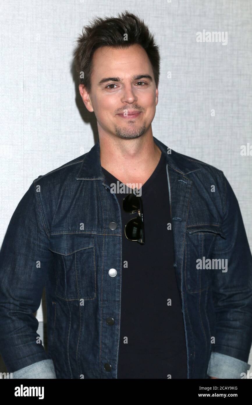 LOS ANGELES - JUN 22: Darin Brooks at the Bold and the Beautiful Fan ...