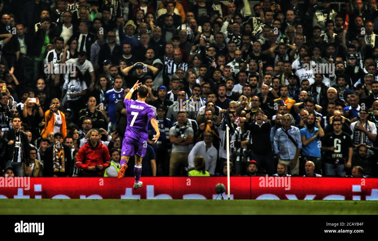 Cristiano ronaldo juventus celebration hi-res stock photography and ...
