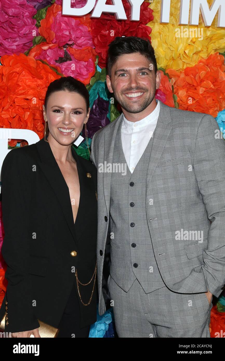 LOS ANGELES - MAY 5: Elizabeth Hendrickson, Robert Adamson at the 2019 ...