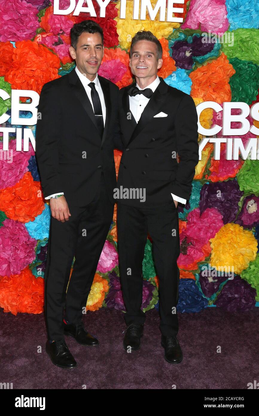 Robert sudduth greg rikaart hi-res stock photography and images - Alamy