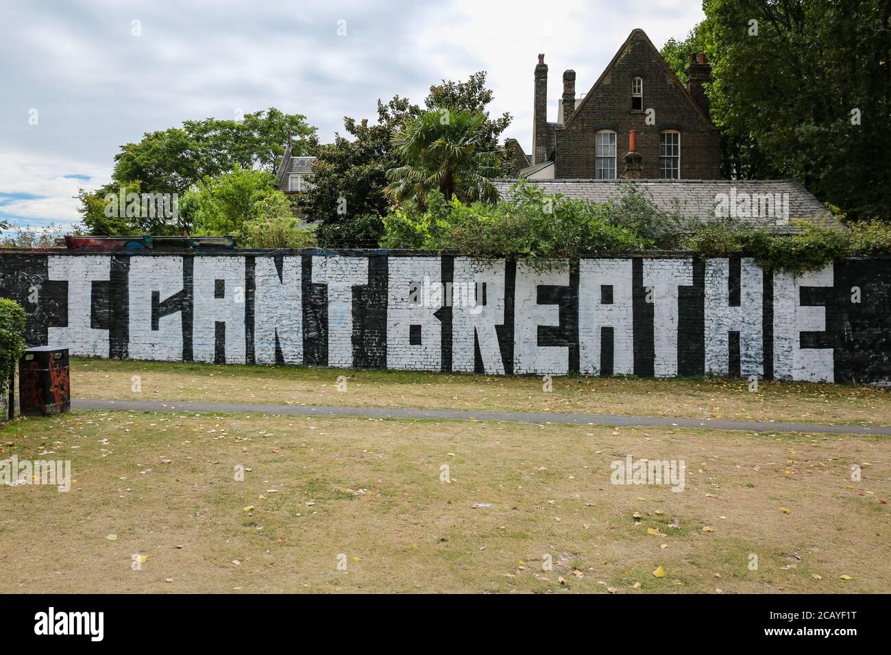 George floyd cant breathe painting hi-res stock photography and images ...