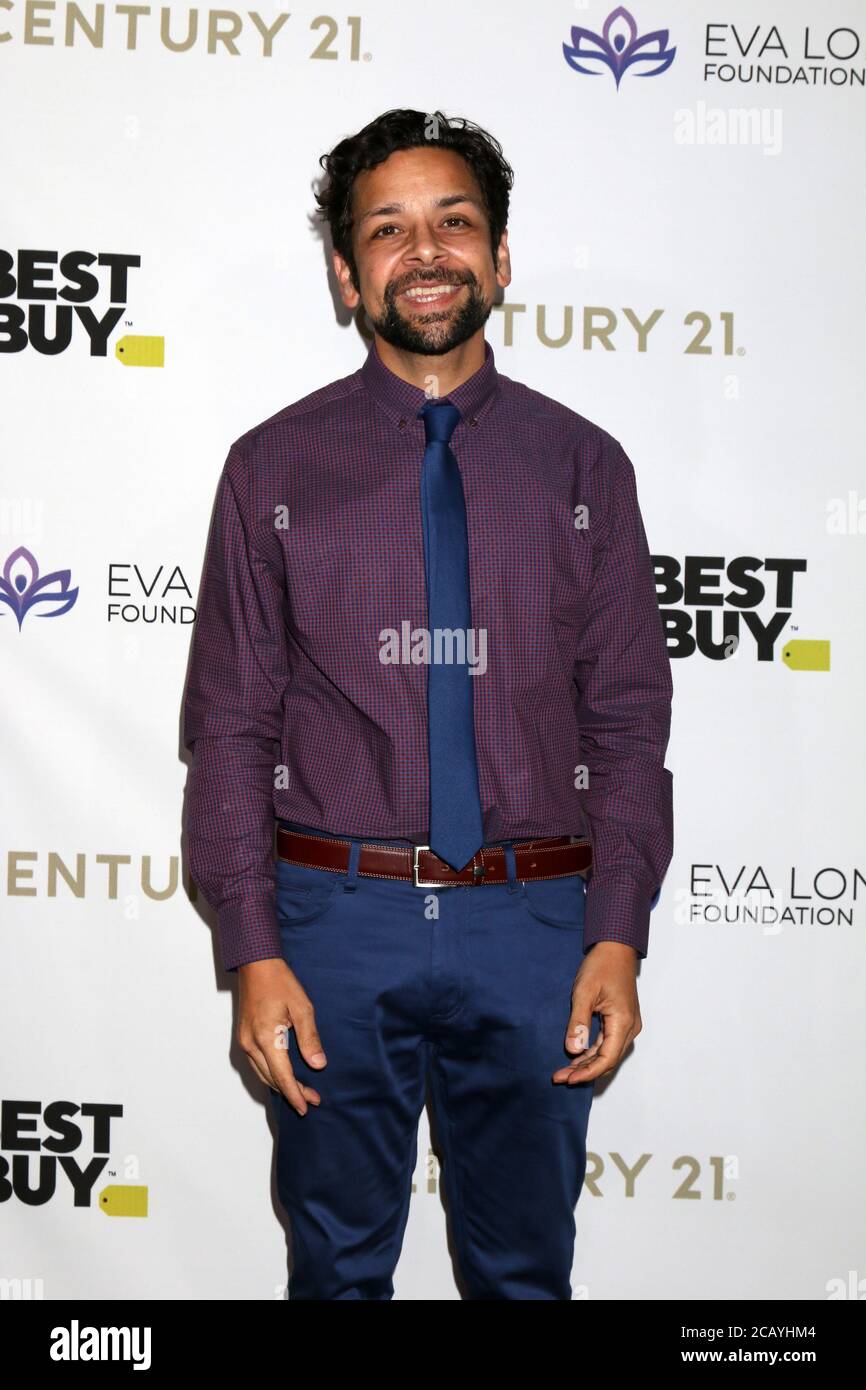 LOS ANGELES - NOV 15: Izzy Diaz at the 2019 Eva Longoria Foundation ...