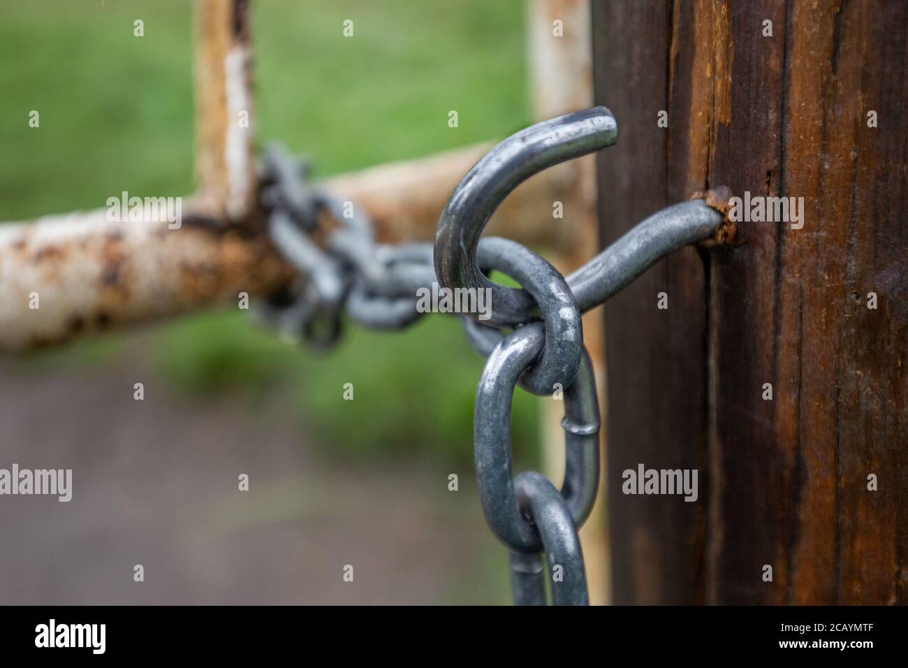 Gate hook hi-res stock photography and images - Alamy