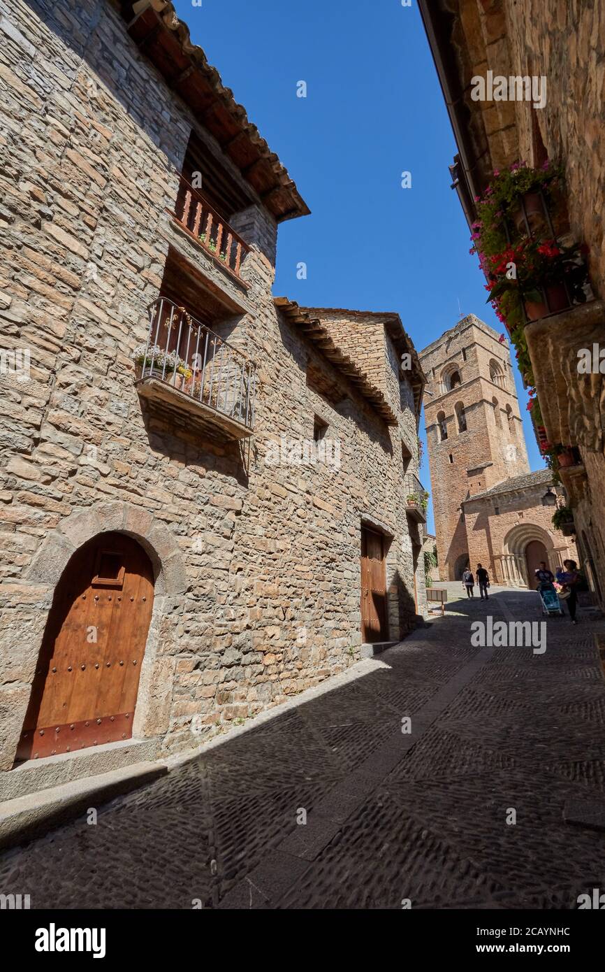 Town ainsa in province hi-res stock photography and images - Alamy