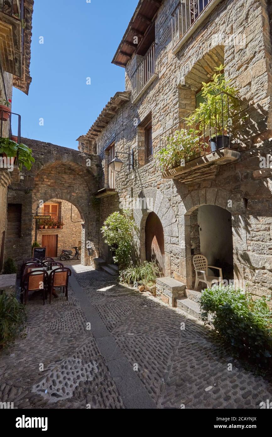 Town ainsa in province hi-res stock photography and images - Alamy
