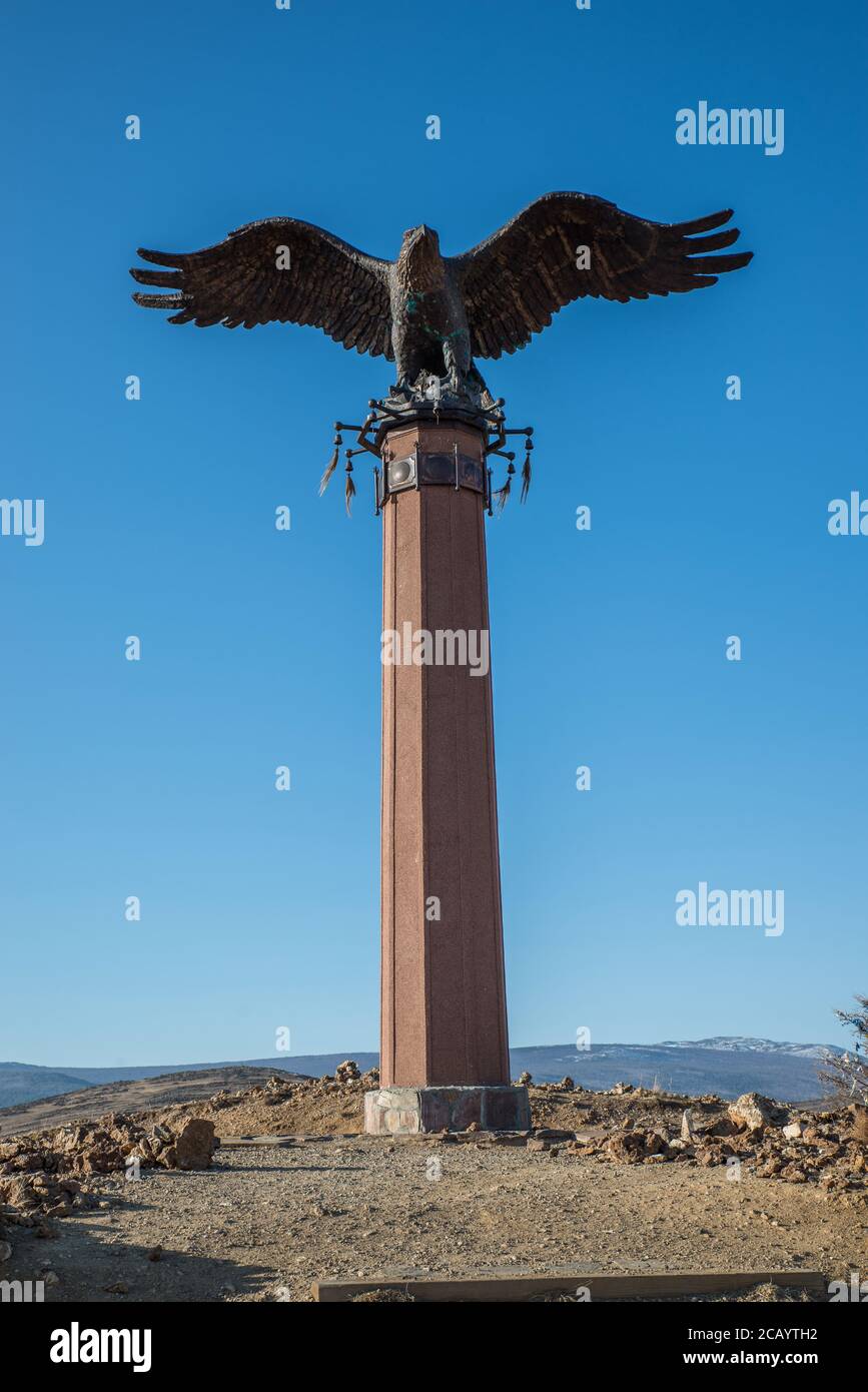 Shaman statue hi-res stock photography and images - Alamy
