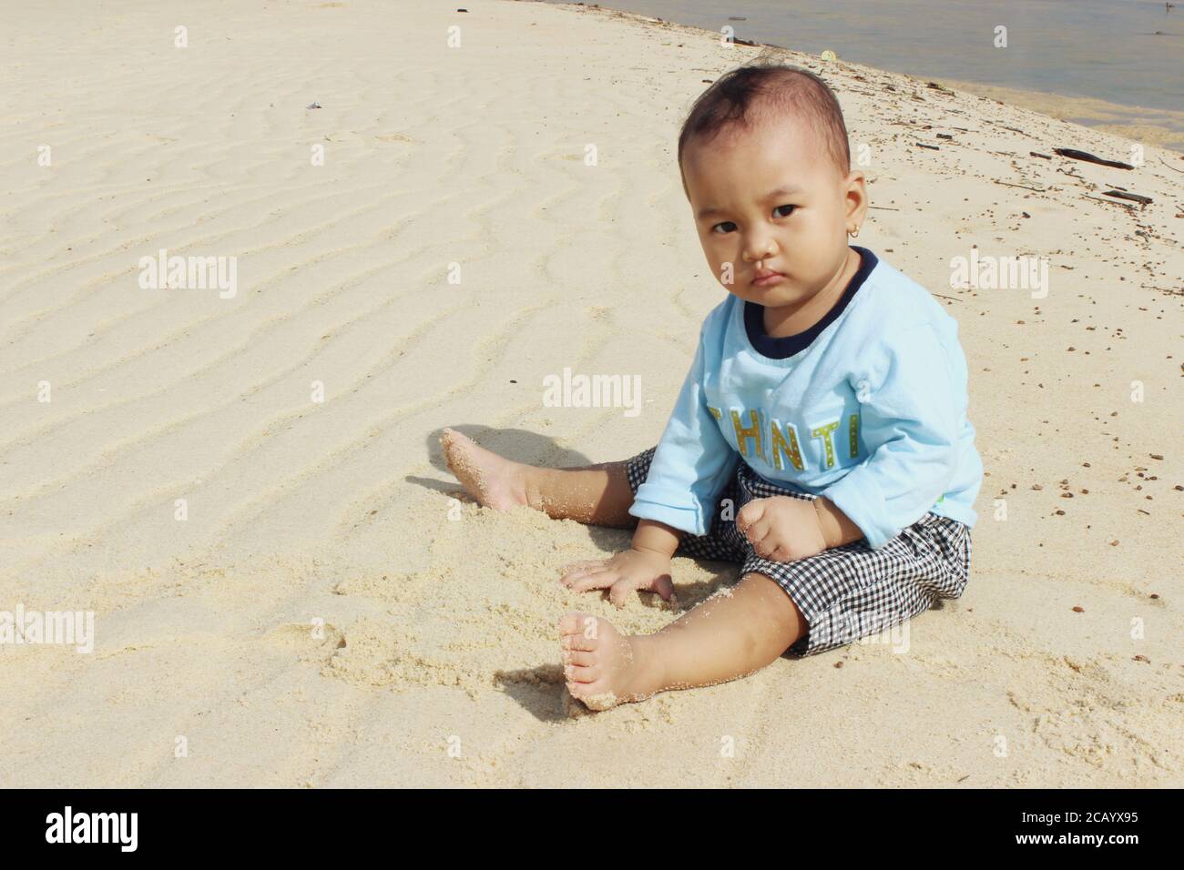 Baby sea hi-res stock photography and images - Alamy