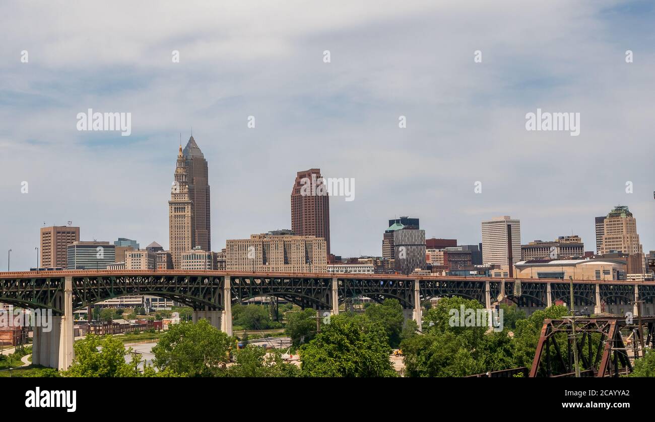 Cleveland, Ohio, downtown city skyline on a cloudy day Stock Photo - Alamy