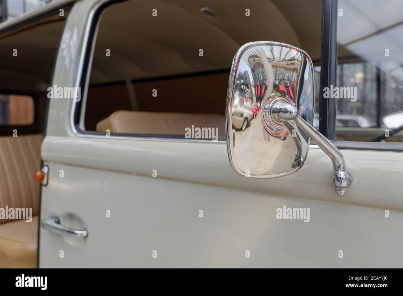 Front wing of vw beetle hi-res stock photography and images - Alamy