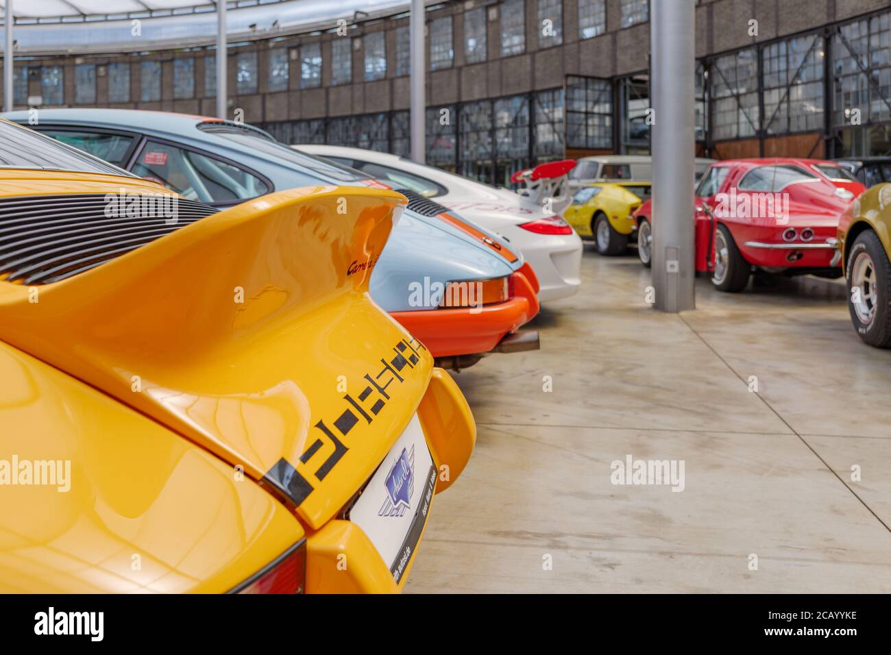 Antique classic unique and vintage Porsche cars Collections exhibit ...
