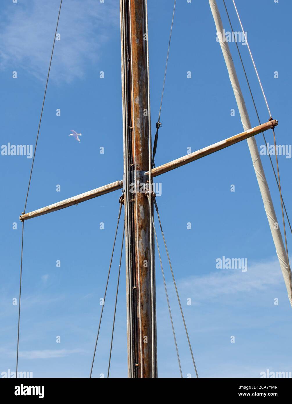 Ships spar hi-res stock photography and images - Alamy