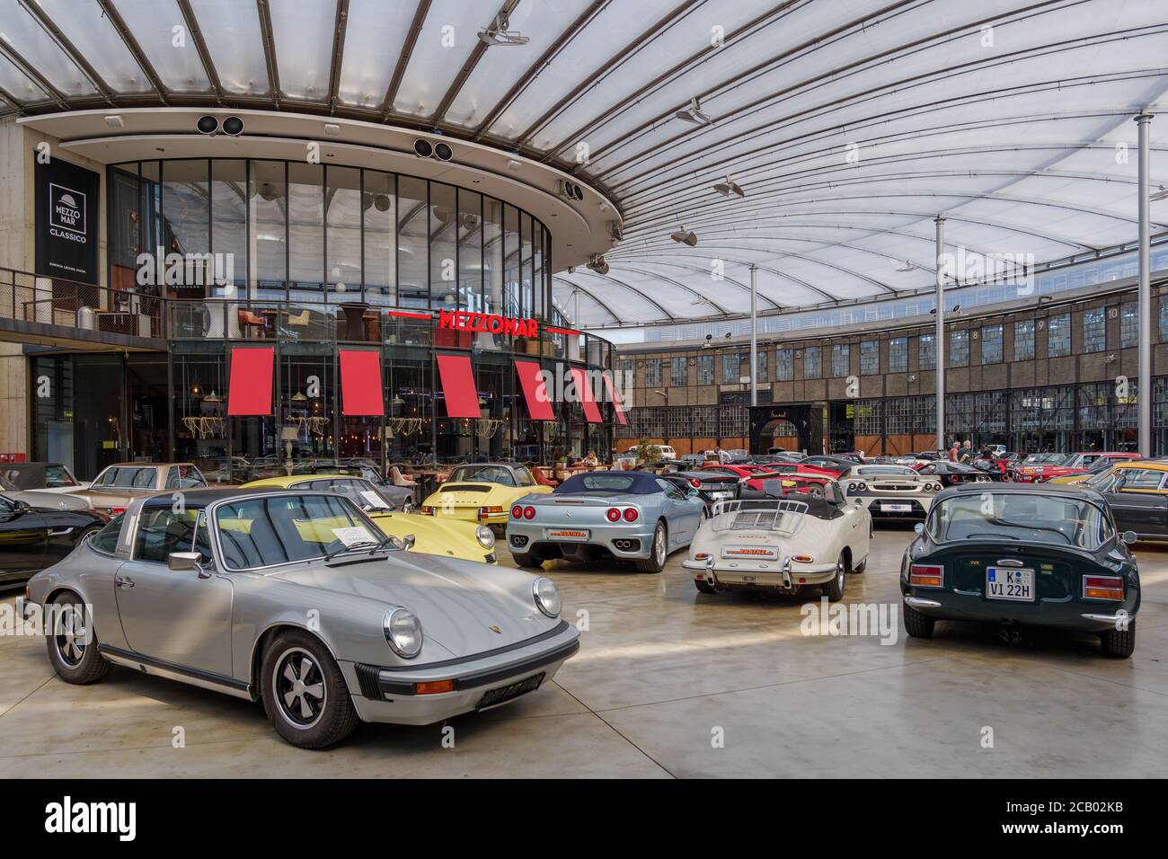 Antique classic unique and vintage Porsche cars Collections exhibit ...