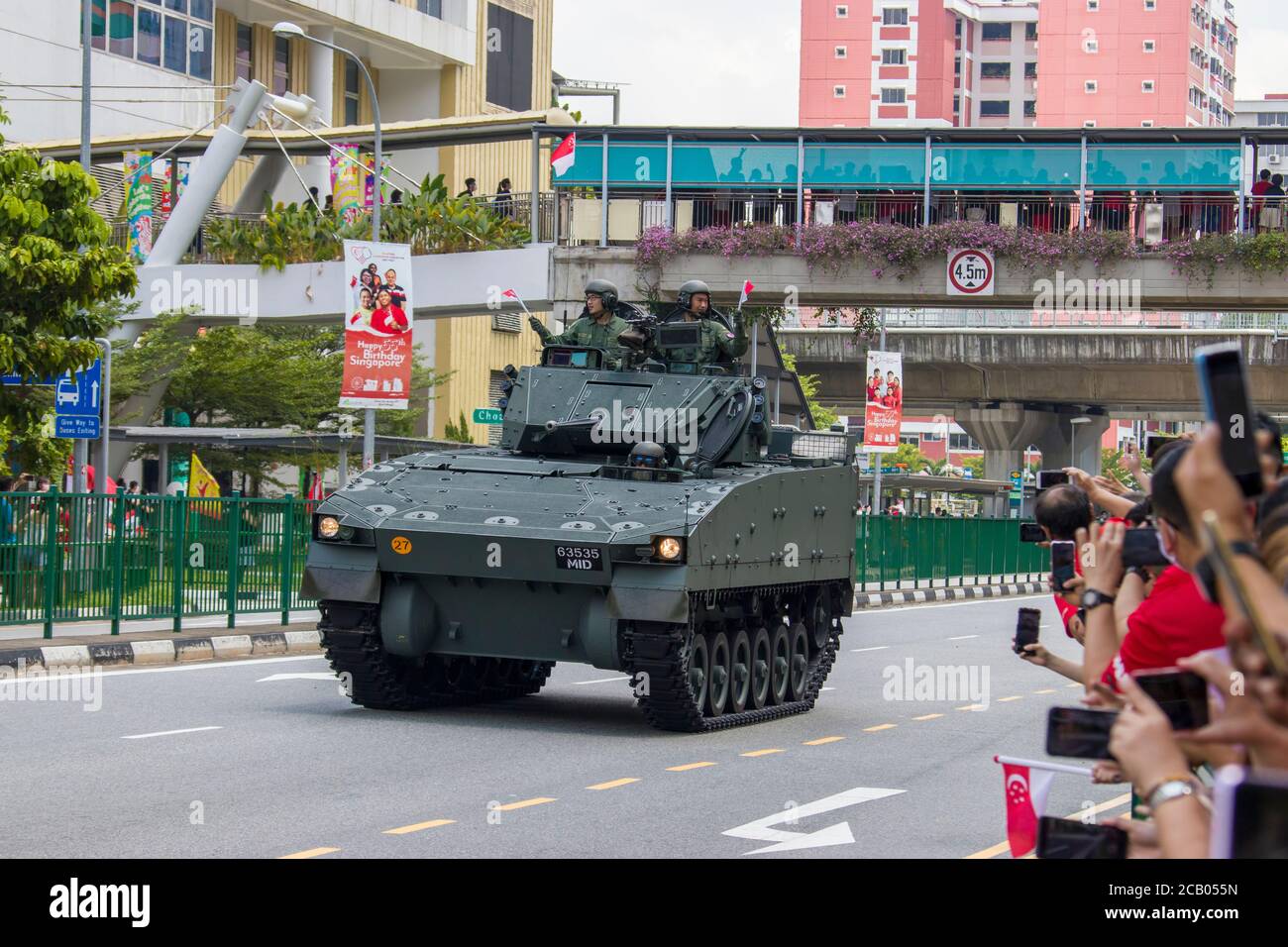 Singapore soldier hi-res stock photography and images - Alamy