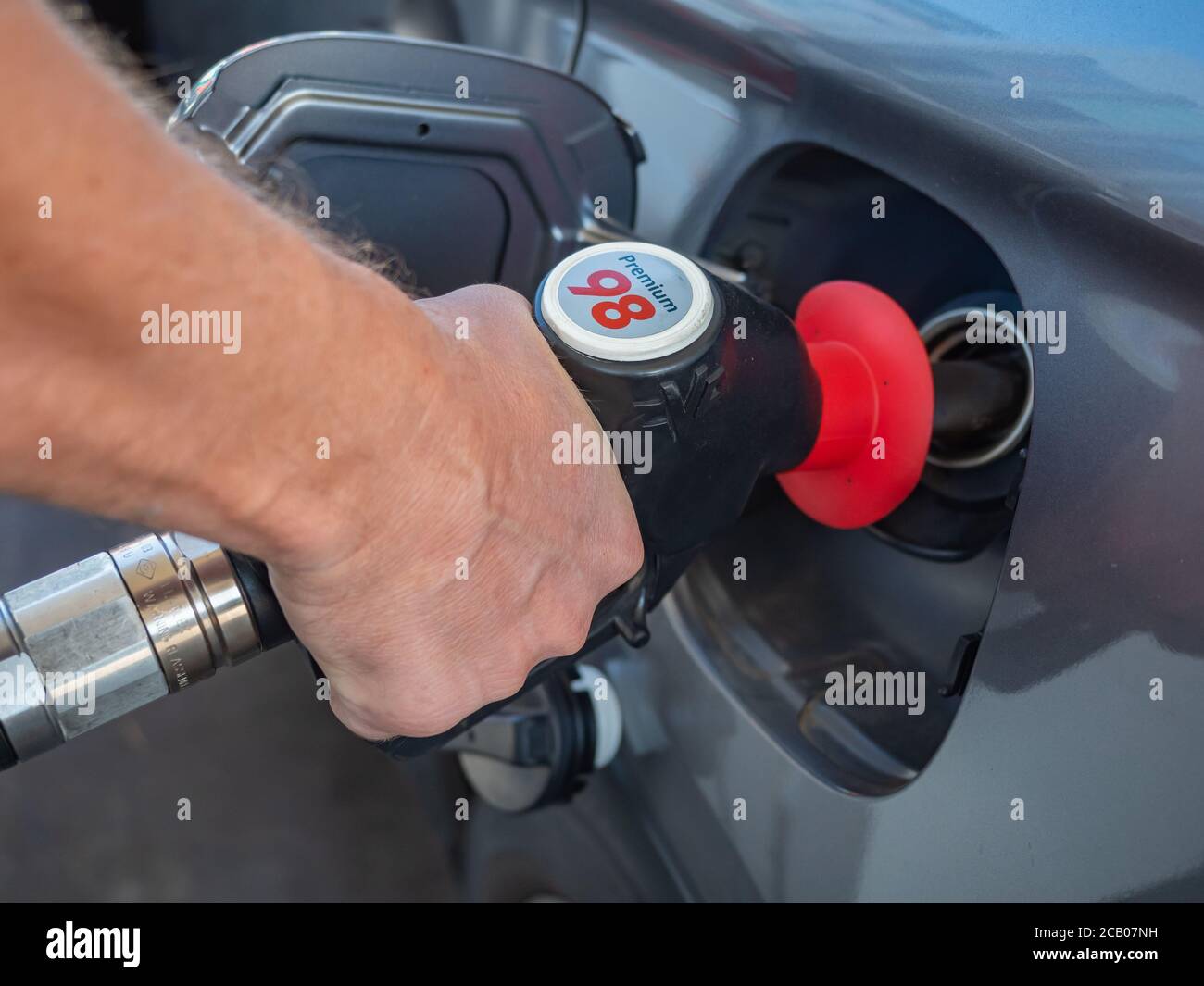 Filling up the tank hi-res stock photography and images - Alamy