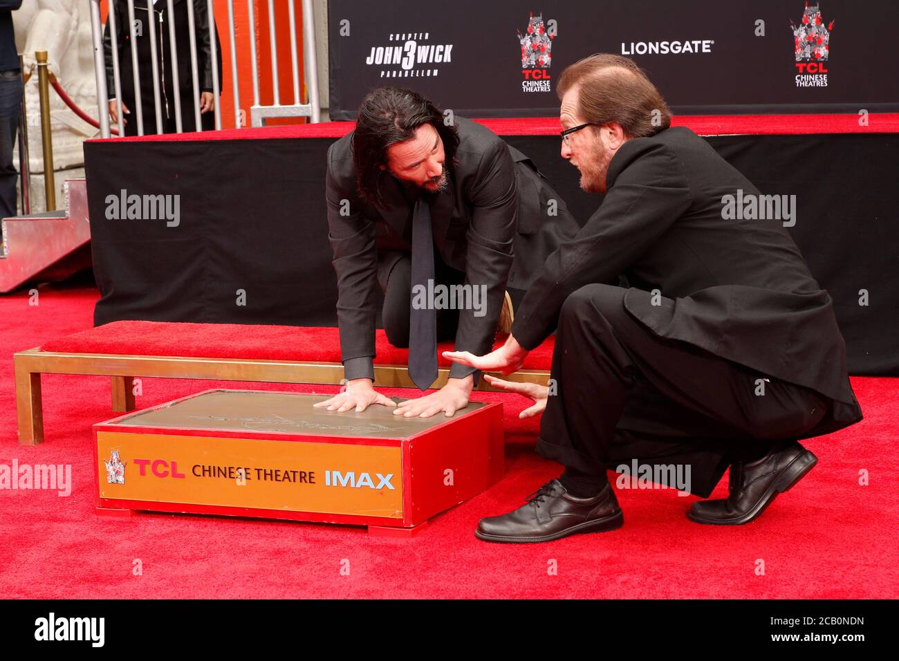 LOS ANGELES - MAY 14: Keanu Reeves at the Keanu Reeves Hand and Foot ...