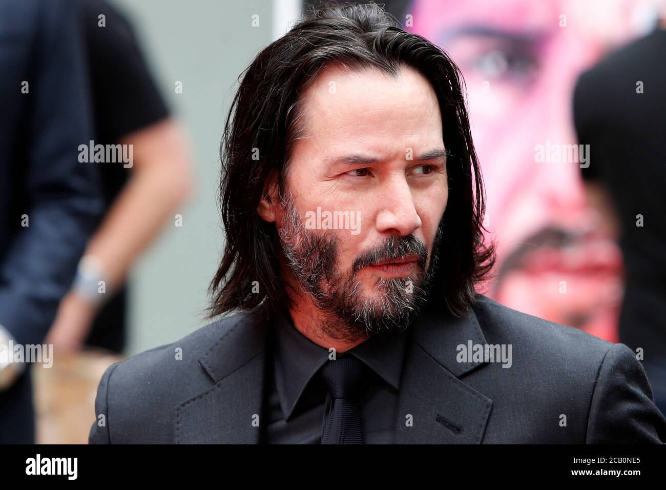 LOS ANGELES - MAY 14: Keanu Reeves at the Keanu Reeves Hand and Foot ...