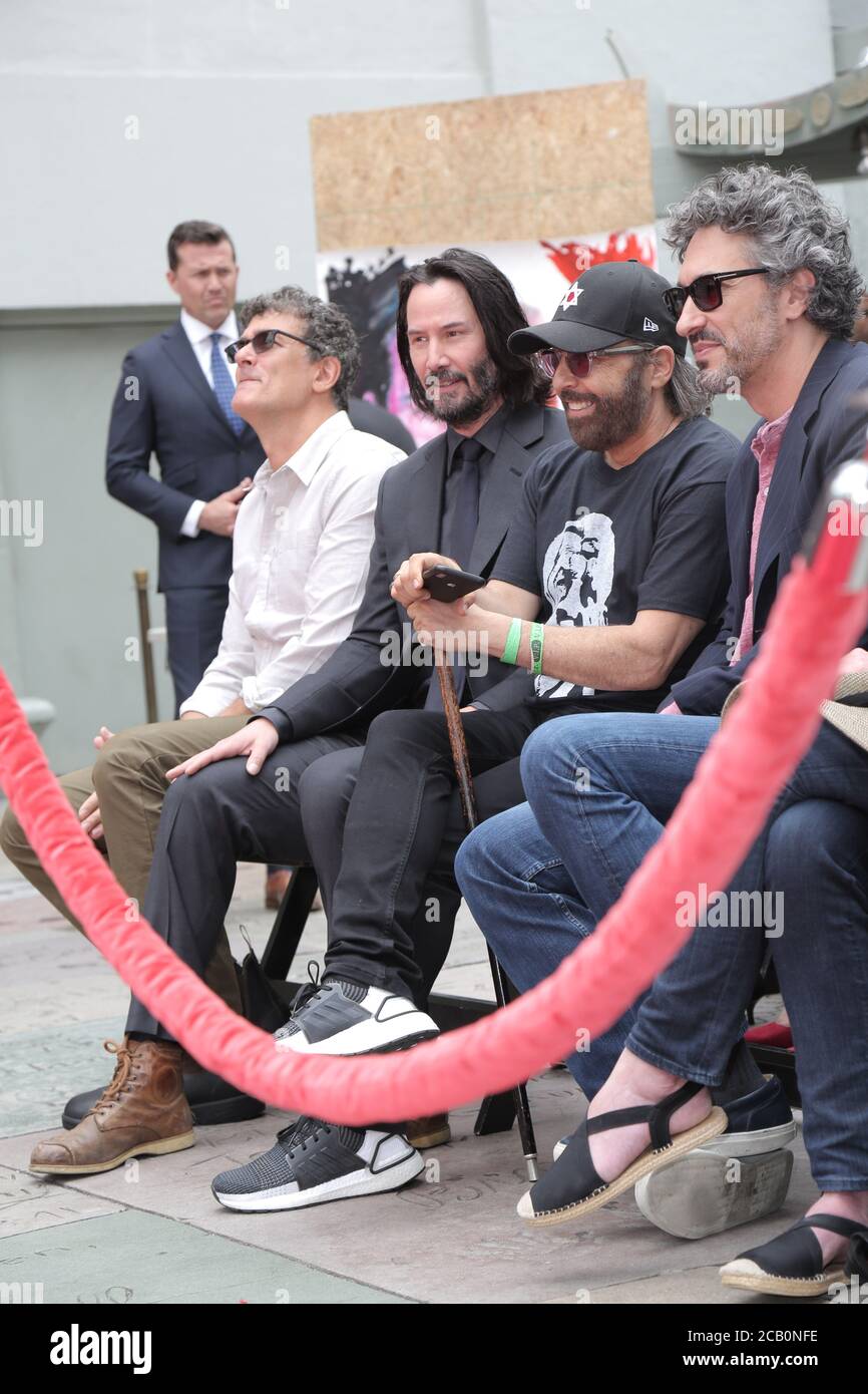 LOS ANGELES - MAY 14: Keanu Reeves at the Keanu Reeves Hand and Foot ...