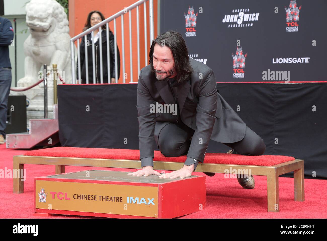 LOS ANGELES - MAY 14: Keanu Reeves at the Keanu Reeves Hand and Foot ...