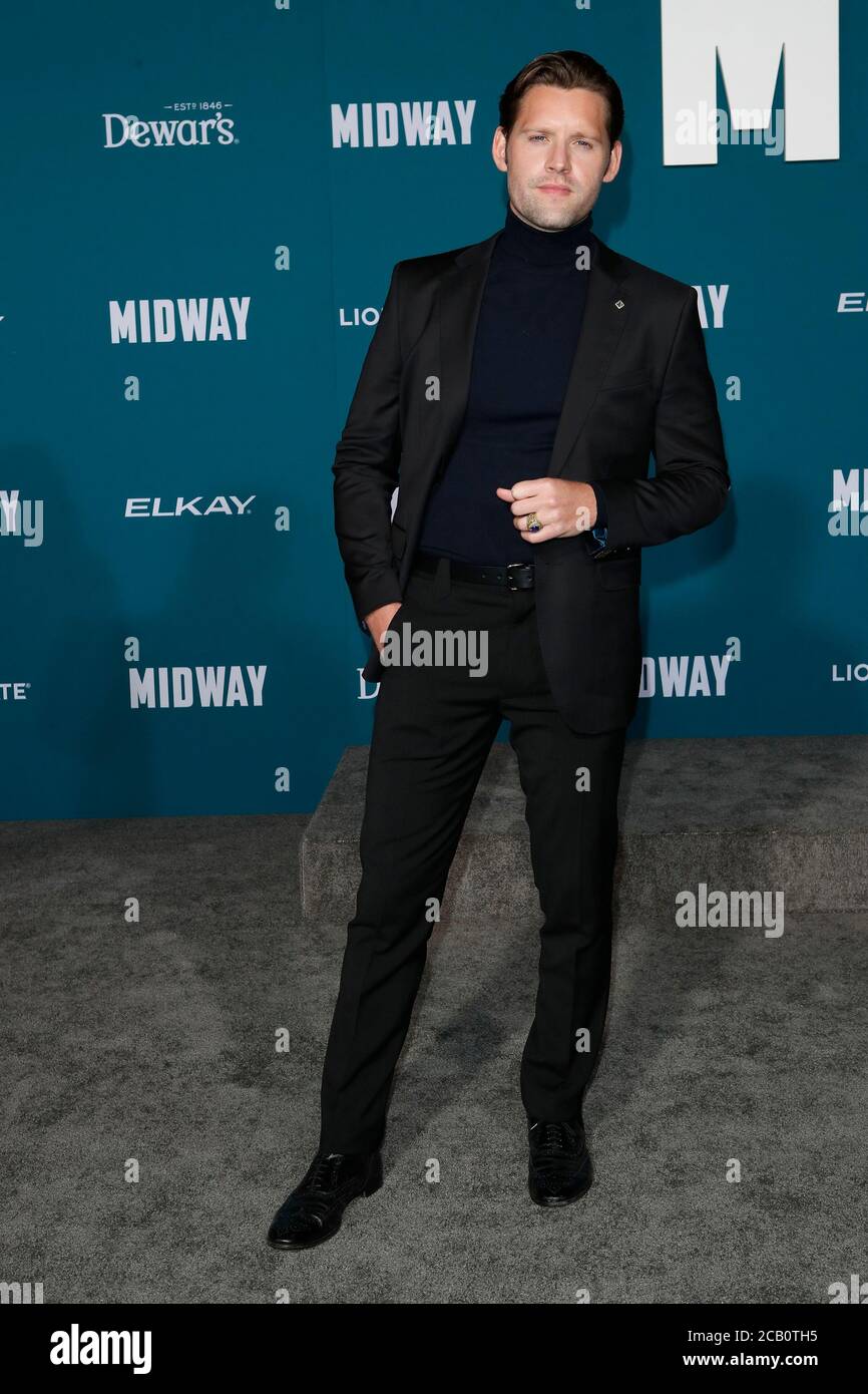 LOS ANGELES - NOV 5: Luke Kleintank at the "Midway" Premiere at the ...