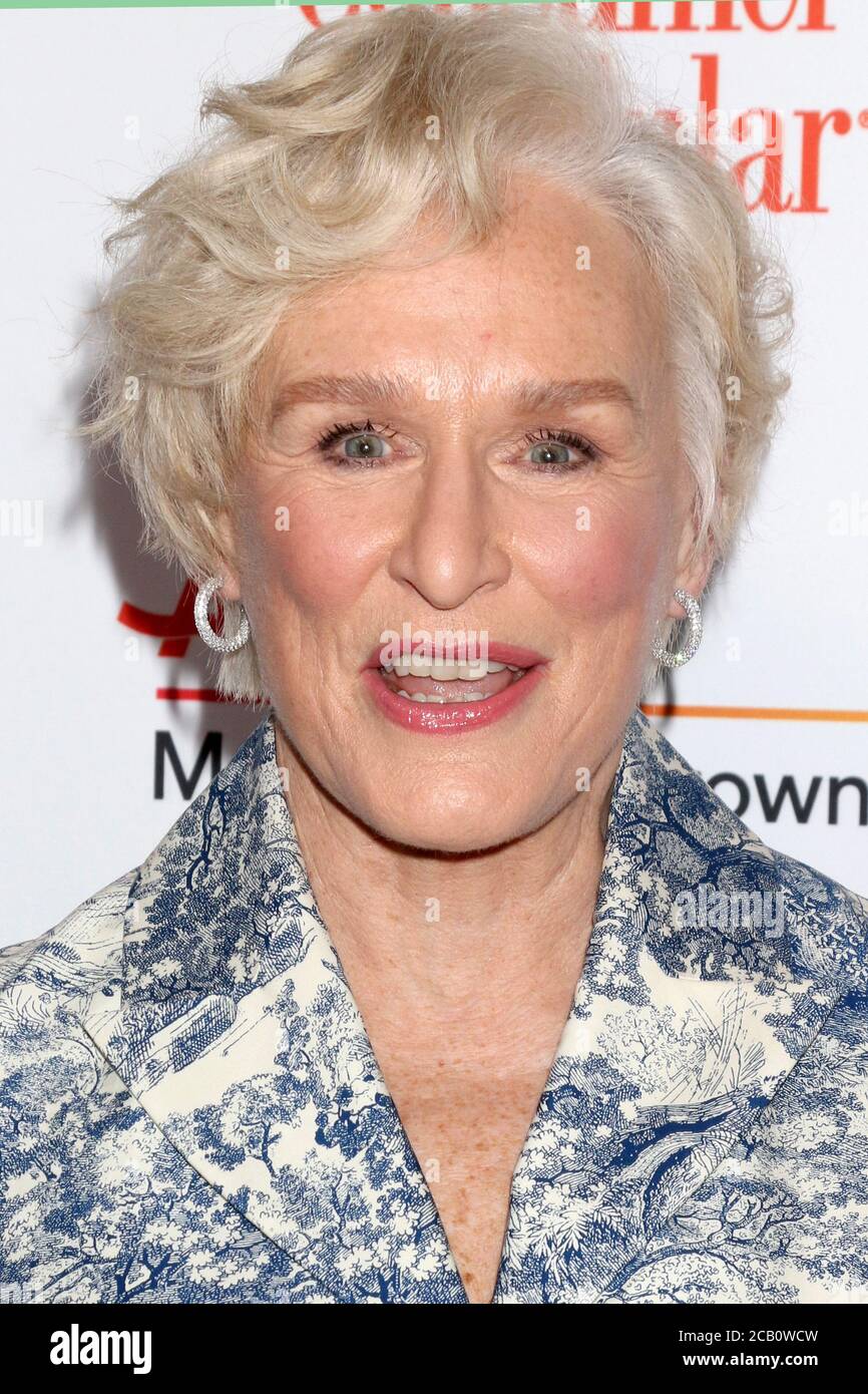 LOS ANGELES - FEB 4: Glenn Close at the Movies for Growups Awards at ...