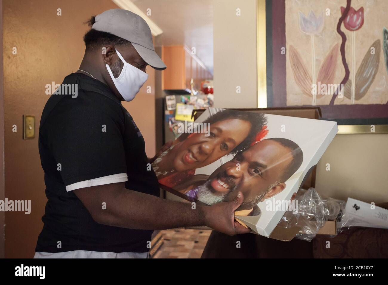 Ft Worth, TX, USA. 8th Aug, 2020. August 8, 2020: Leon Reed, Jr, shows ...