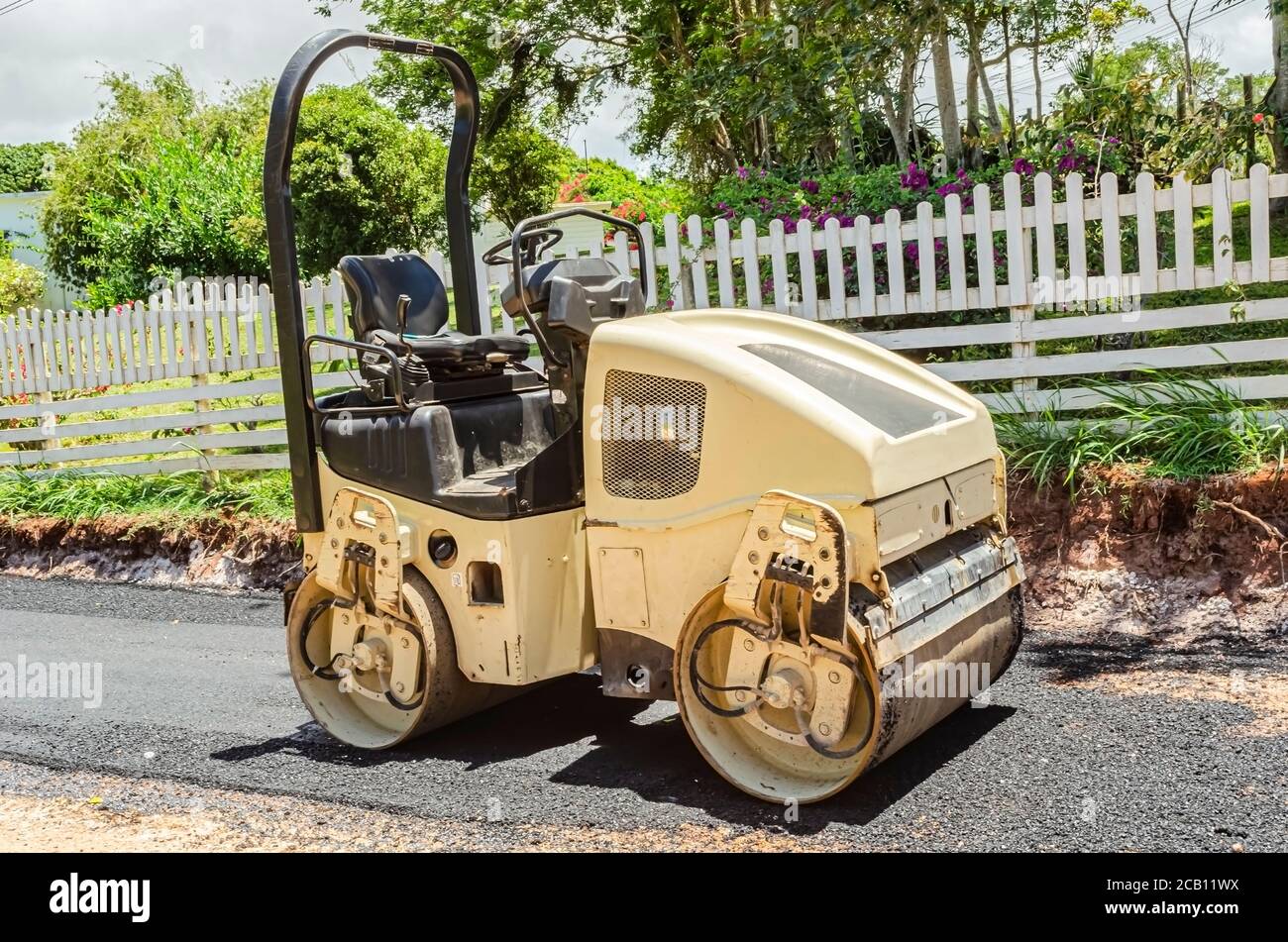 Double Drum Road Compactor Stock Photo - Alamy