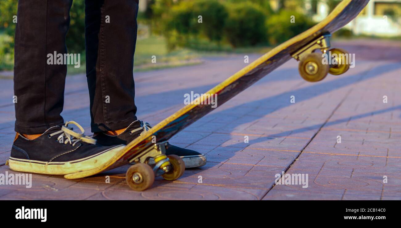 Professional male skater hi-res stock photography and images - Alamy
