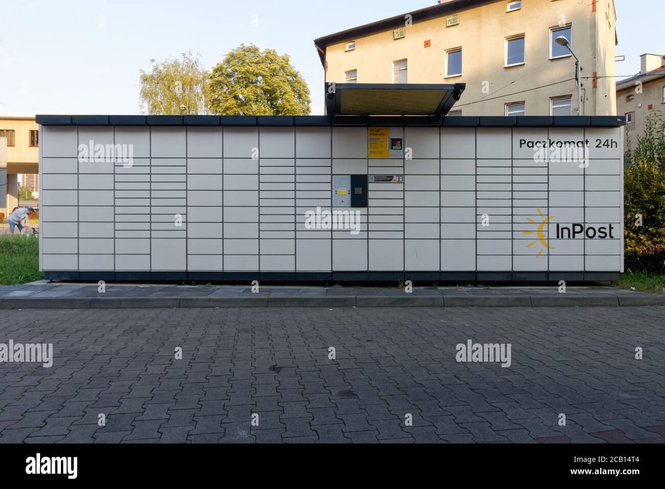 Package delivery collection machine Stock Photo - Alamy
