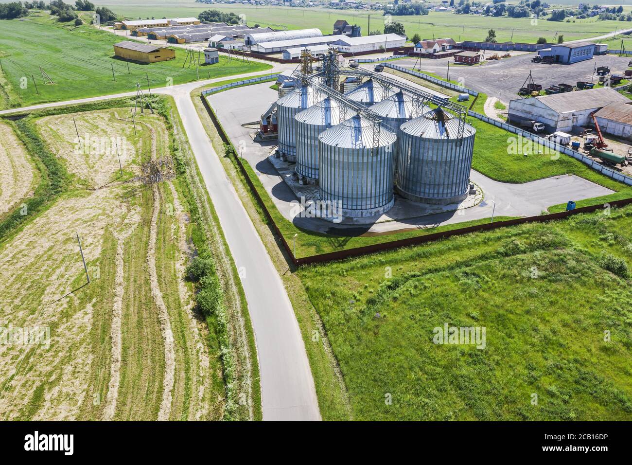 Modern factory farm hi-res stock photography and images - Alamy