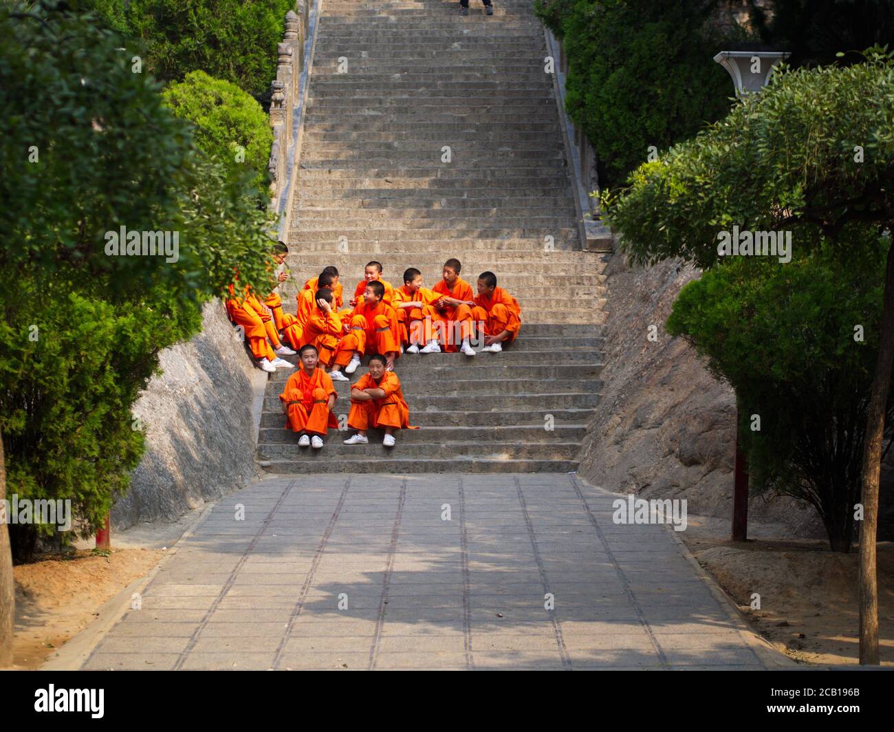 Shaolin Children Monk was Training kungfu inside the Original Shaolin ...