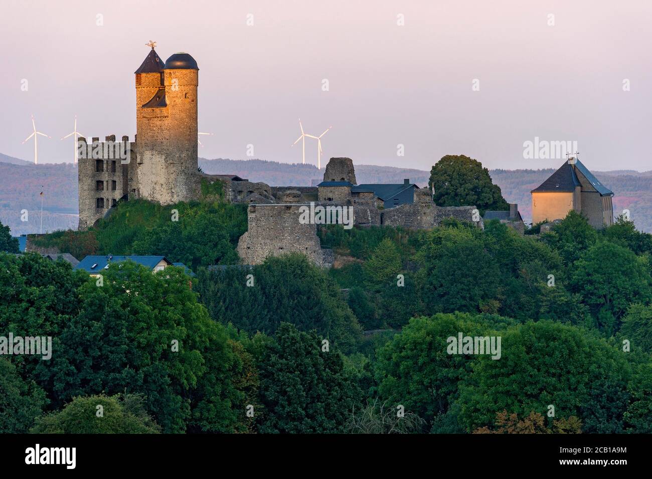 Ruins of the medieval castle Greifenstein, Greifenstein, Dilltal ...