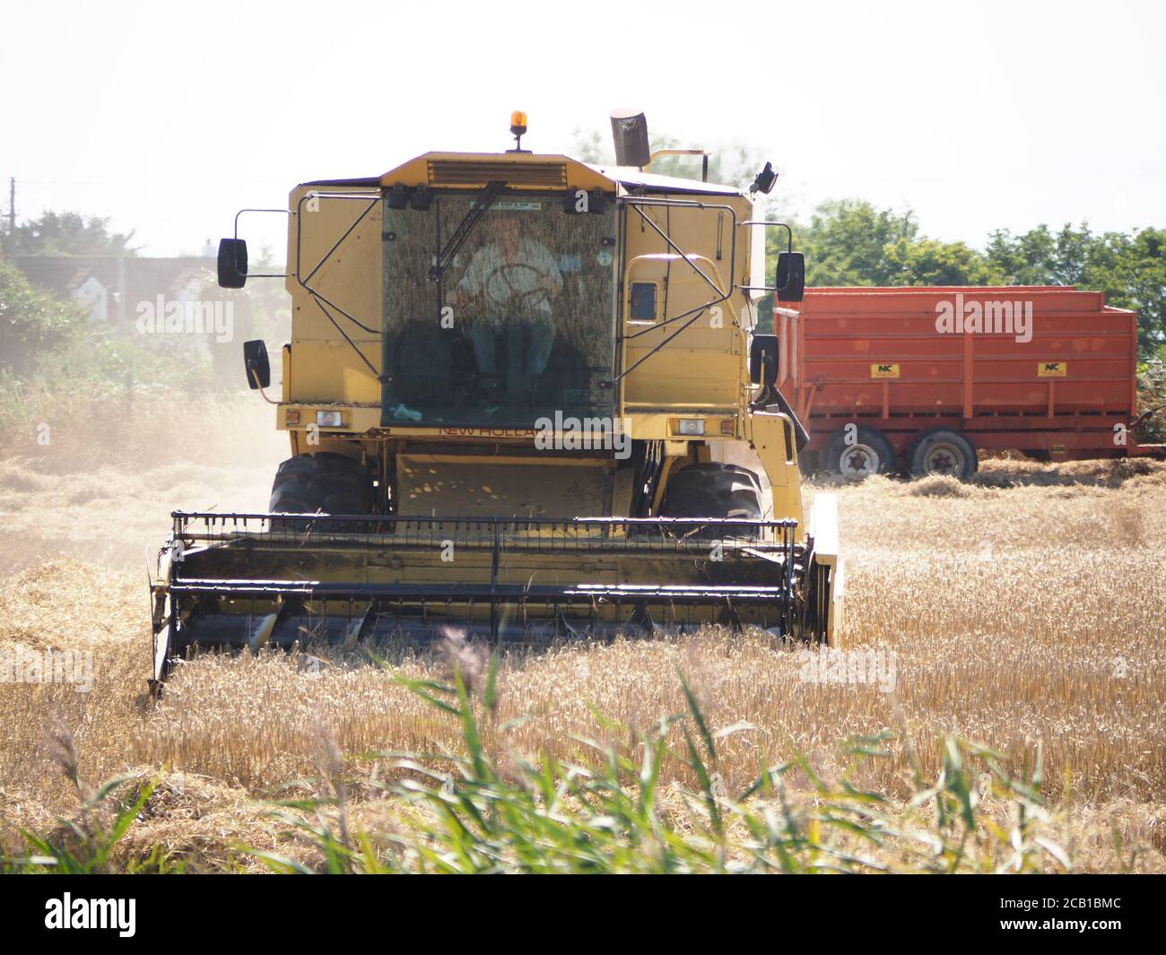 Combine harvester at work hi-res stock photography and images - Alamy