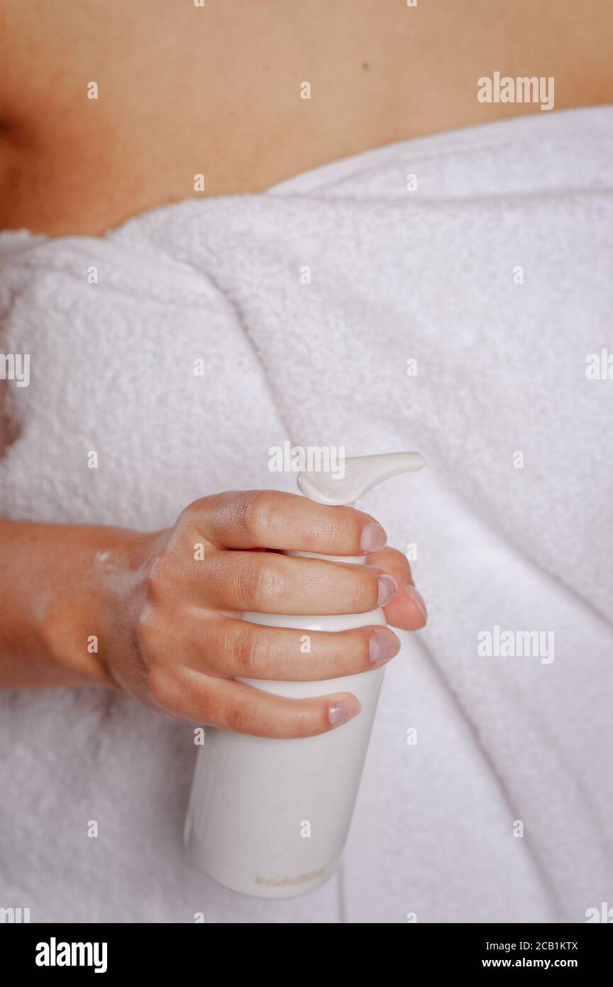 Female press hi-res stock photography and images - Alamy