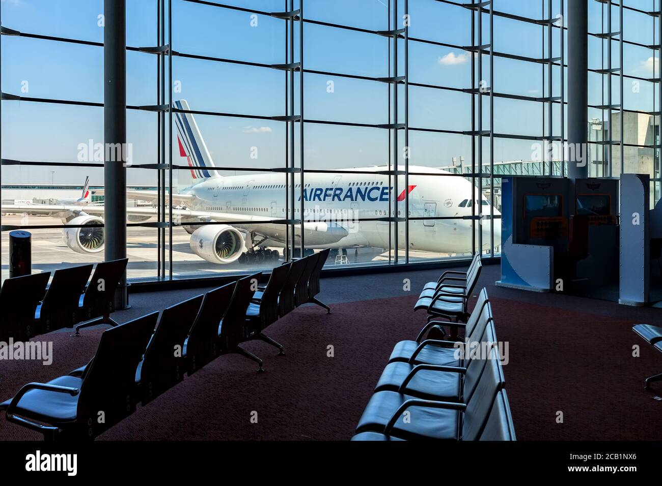 Airbus a380 interior hi-res stock photography and images - Alamy