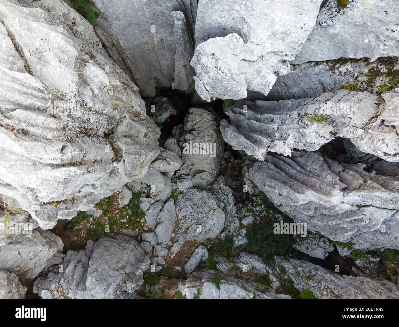 Sharp steep rocky mountains hi-res stock photography and images - Alamy